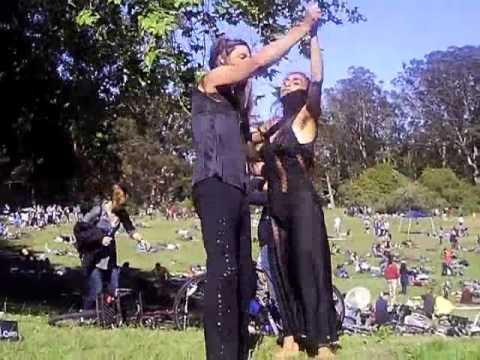 Aloma Shamanatrix & Matthew Miracle dancing to Rupa at BMF 2012 - YouTube