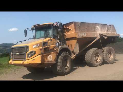 Bell Articulated Dumper Truck - YouTube