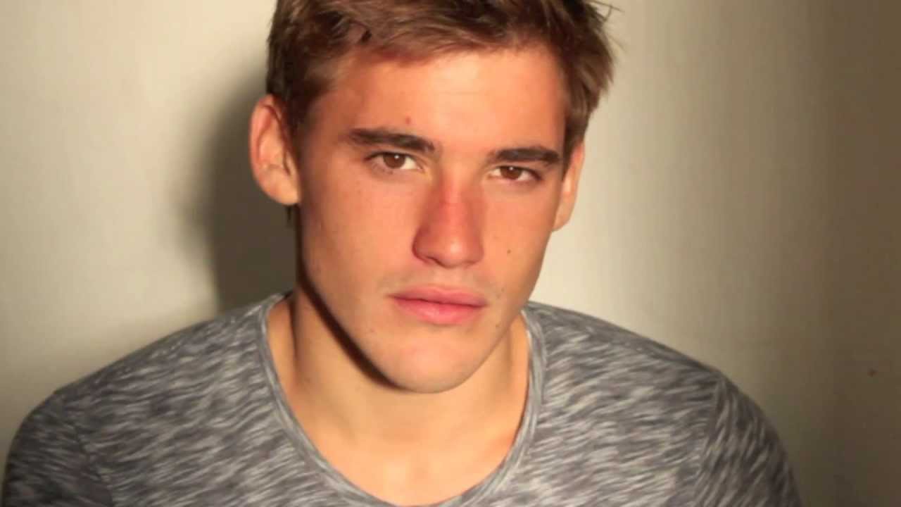 Eric Mor is new in town . - YouTube