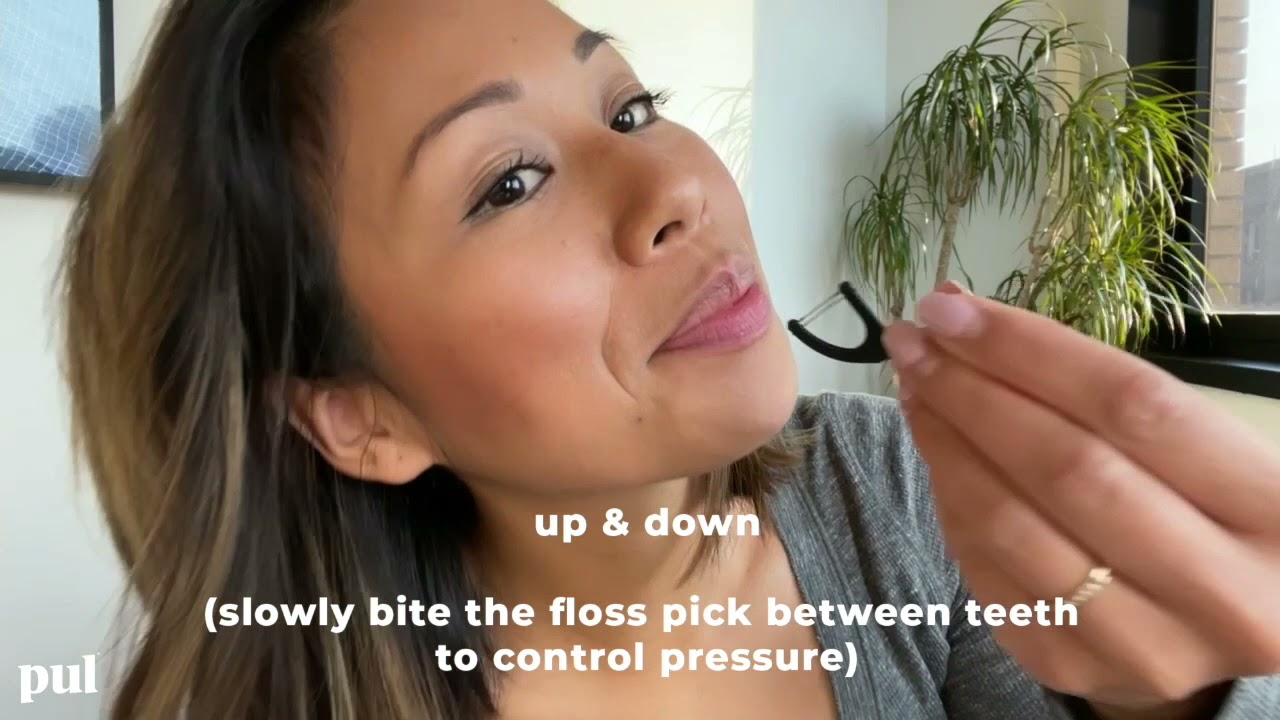 3 Easy Ways to Floss with Floss Picks - YouTube