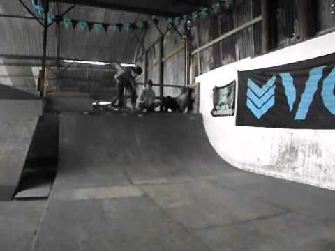 Matt treece : Weekends - Trailer - YouTube