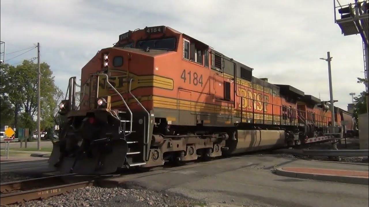 BNSF #4184 Leads EB Grain Train. Olathe, KS 9/28/24 - YouTube