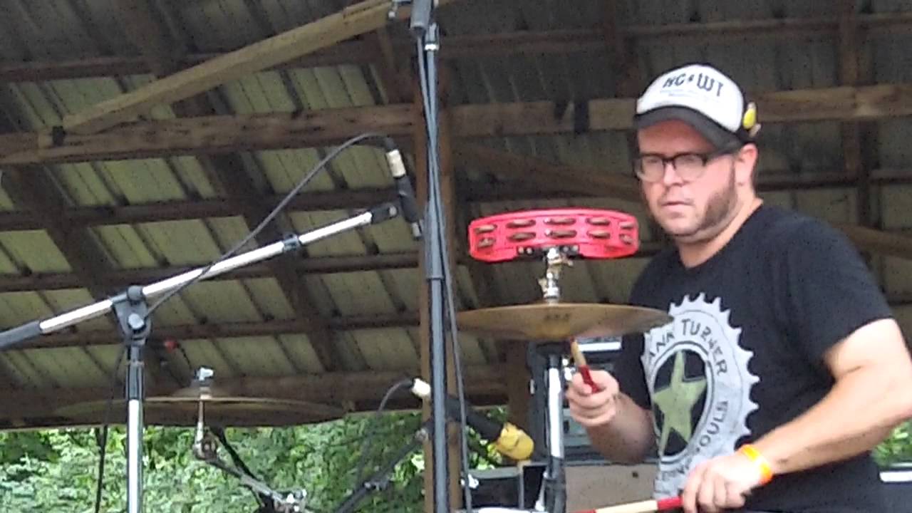 Matt Woods @Muddy Roots Music Festival 2014 - YouTube