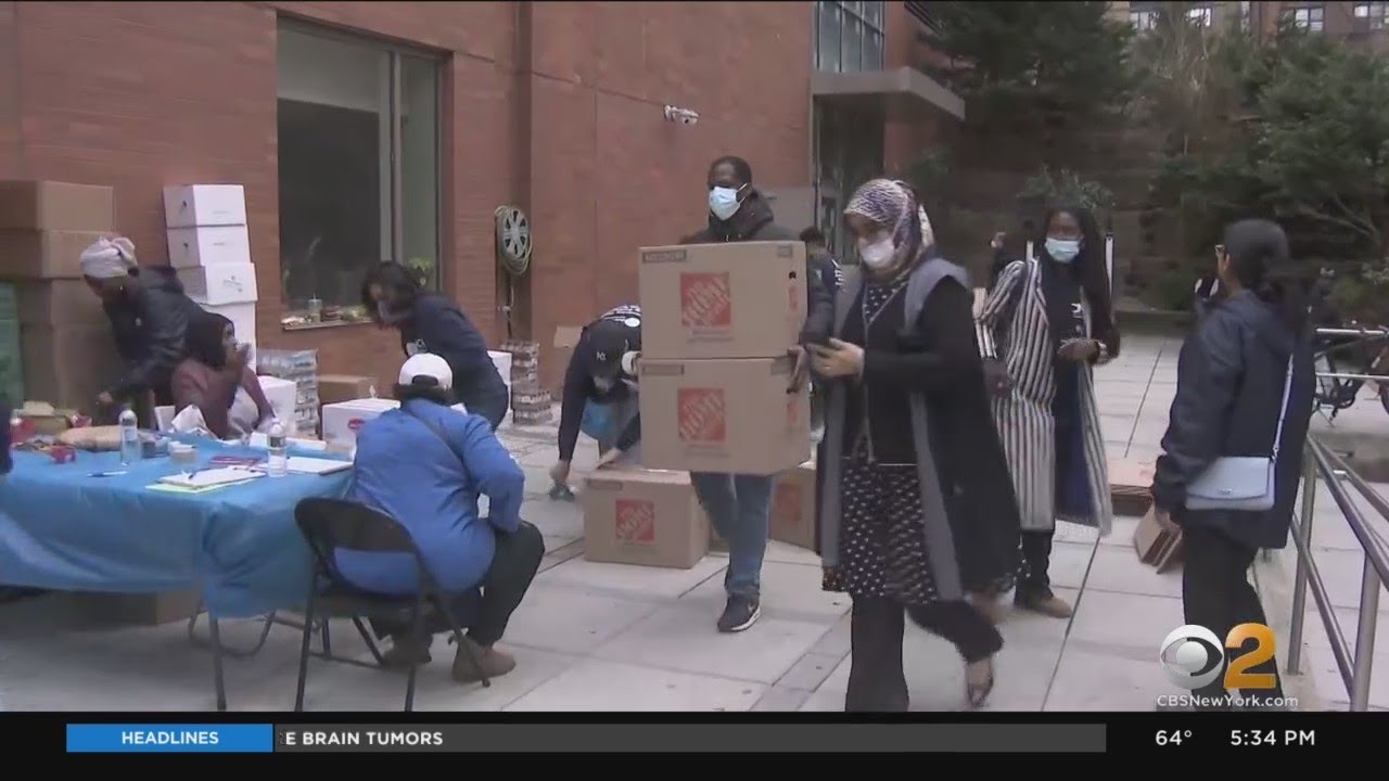 Muslim Community Network holds Ramadan food giveaway - YouTube
