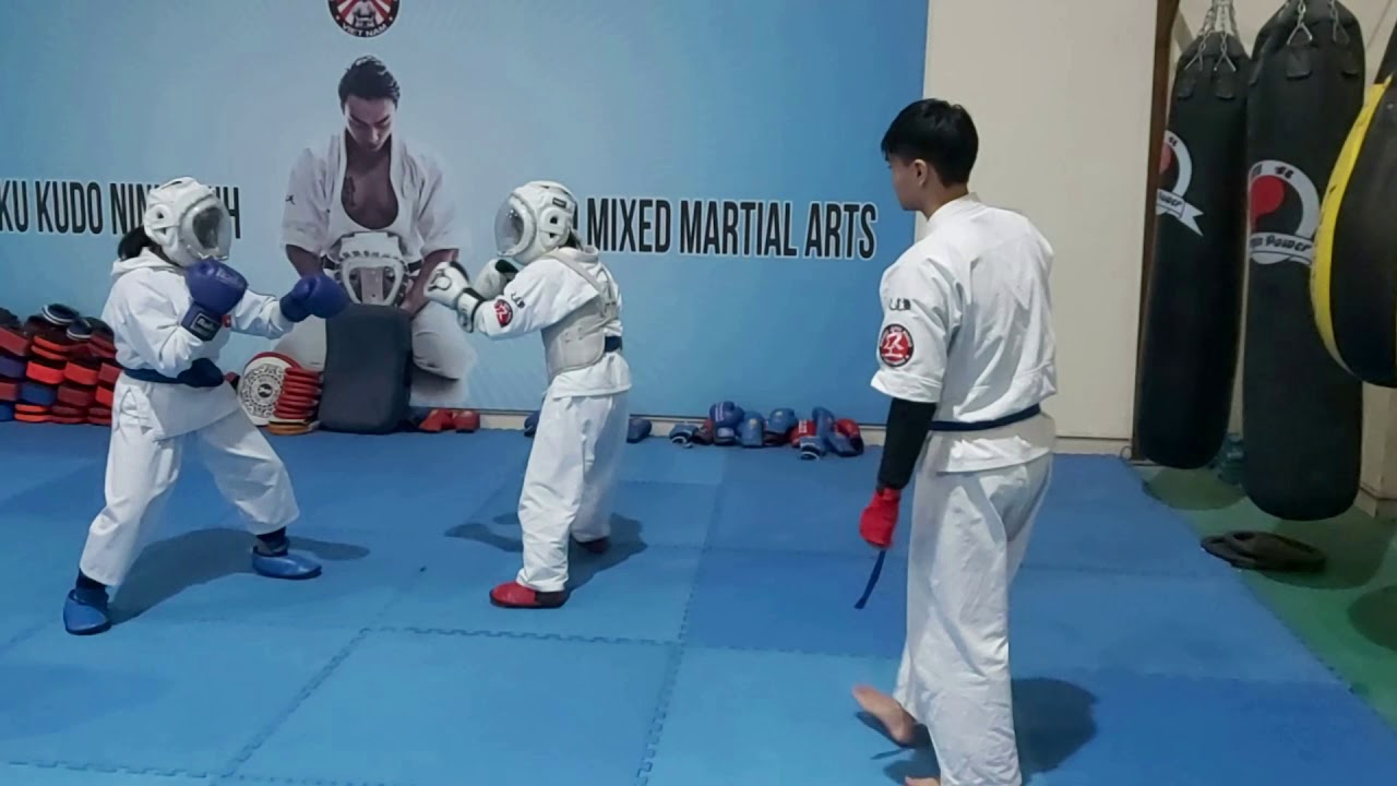Highlight KUDO Belt Test (Nhóm Trung học) - YouTube