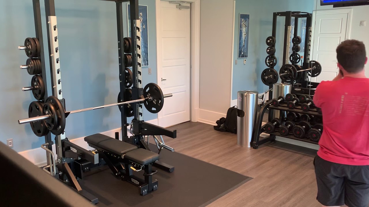 Bench Press - Shoulder Taps - YouTube