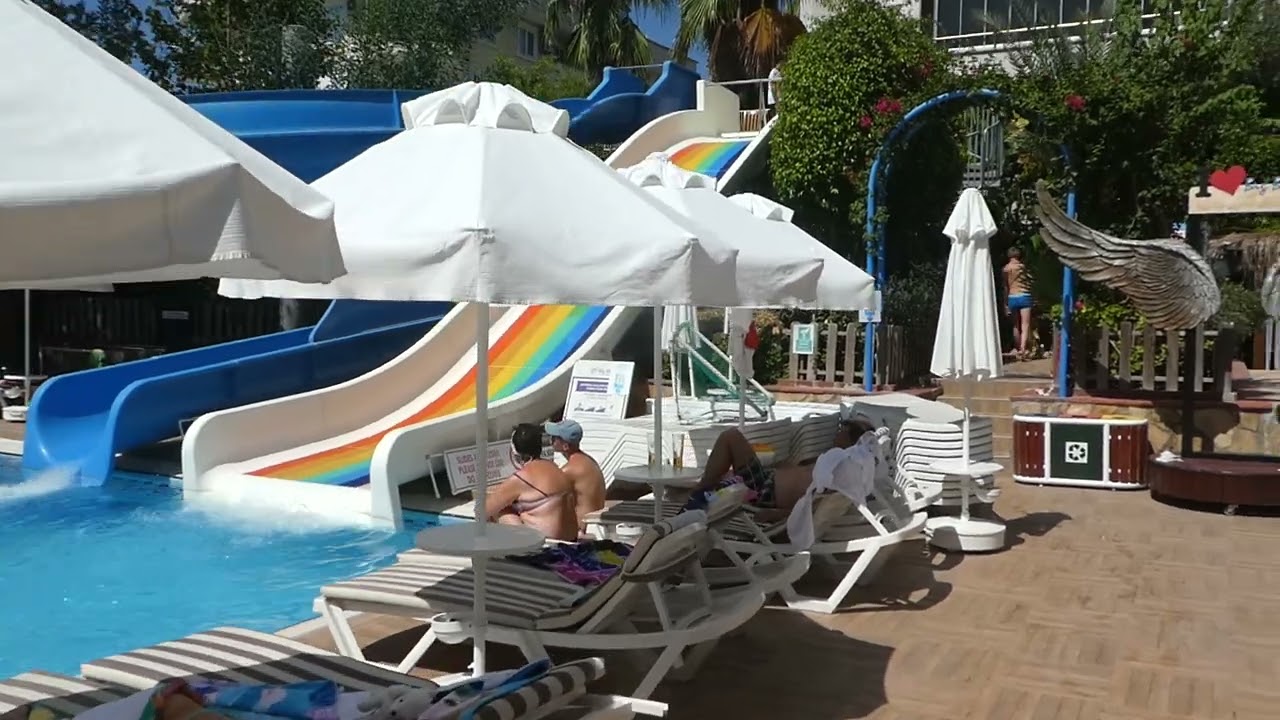 Club Big Blue Suite Hotel - YouTube