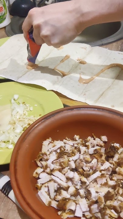 Шаурма 🫔 шаверма 🌯 донер кебаб вдома смачна вулична їжа та Східна