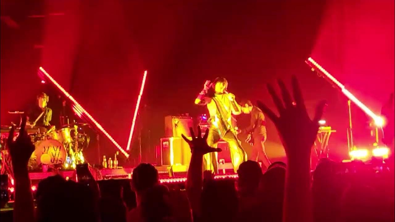 Yeah Yeah Yeahs - "Burning" 5-7-2023 - YouTube