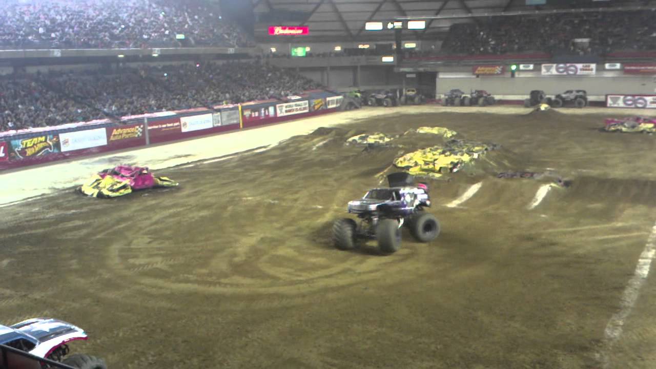 2013 Monster Jam,Tacoma Dome...Tacoma Washington.. - YouTube