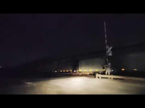 Eastbound Austin Western crossing the McNeil Diamond with mid DPUs! - YouTube