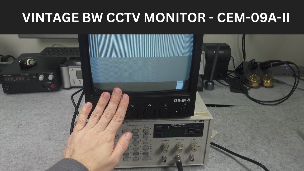 Amazing build quality vintage B/W CCTV monitor - CEM-09A-II - YouTube