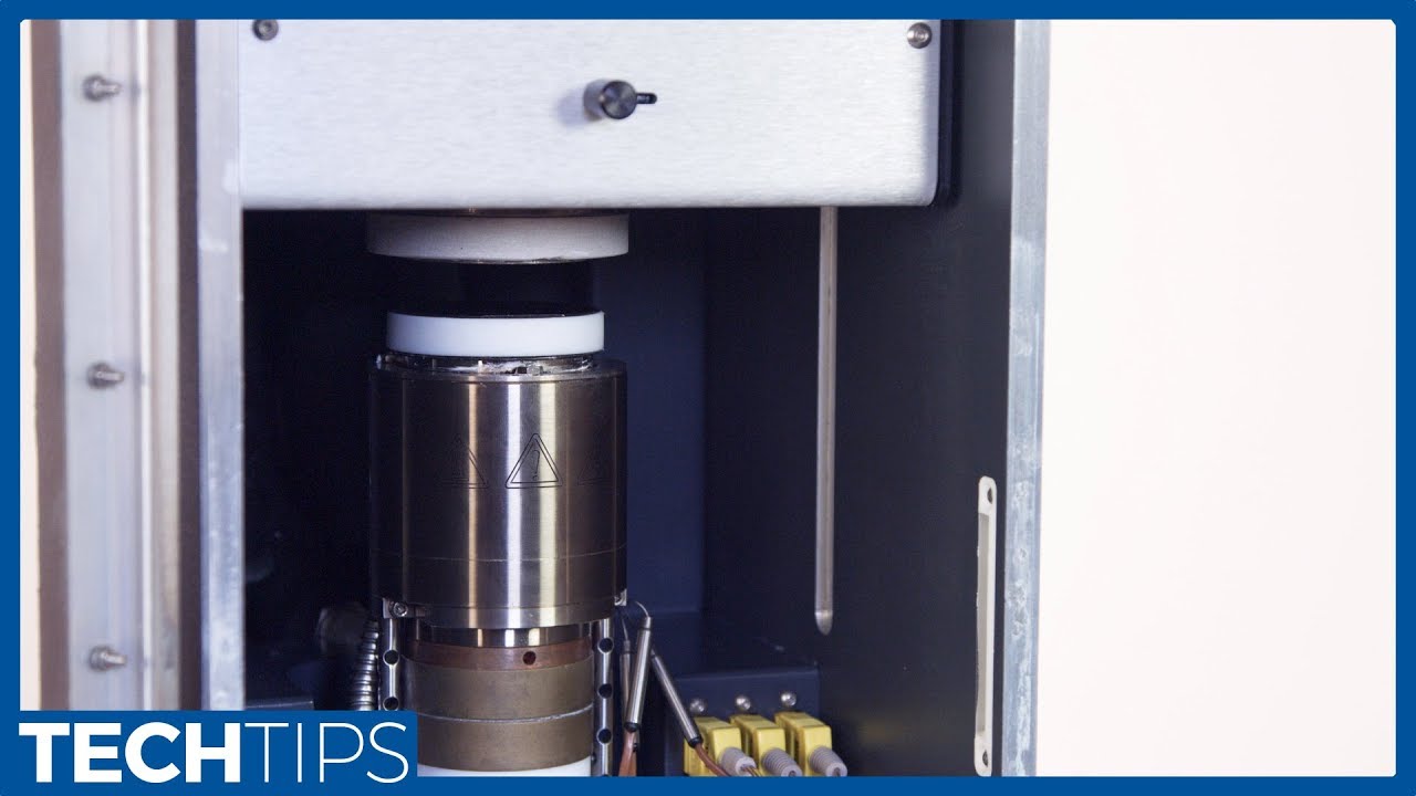 Non-Solid Sample Cell Setup for the DTC-300 - YouTube