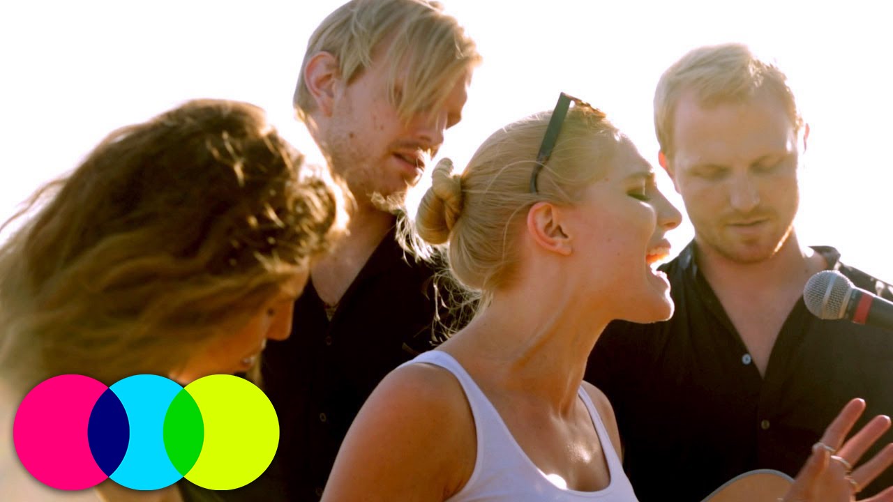 Delta Rae | Sidewalk Sessions - YouTube