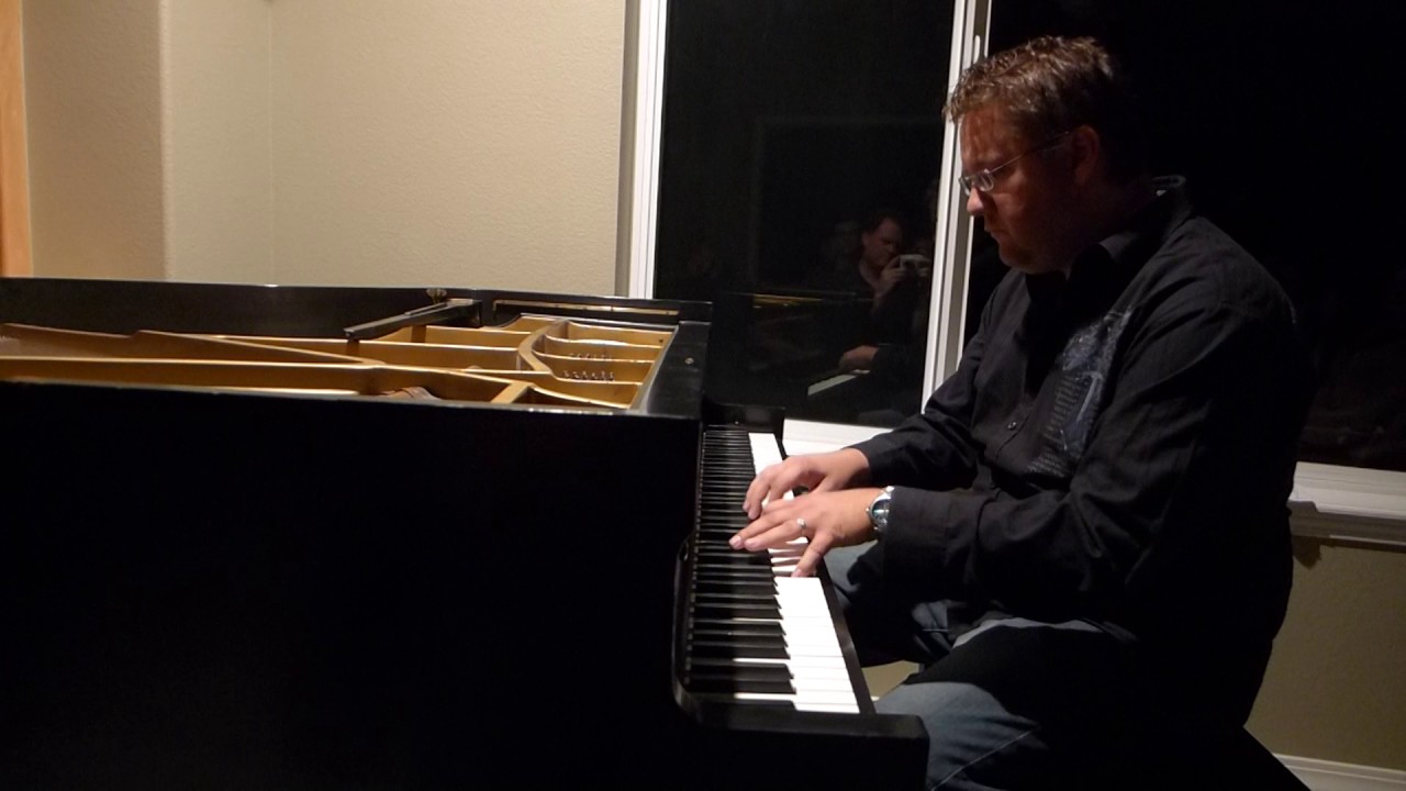 Philip Wesley plays Racing Against the Sunset at House Concert on my ...