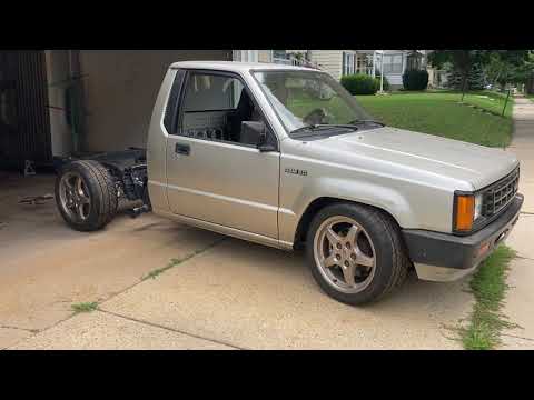 LS swapped Dodge Ram 50 (Mighty Max) cold start - YouTube