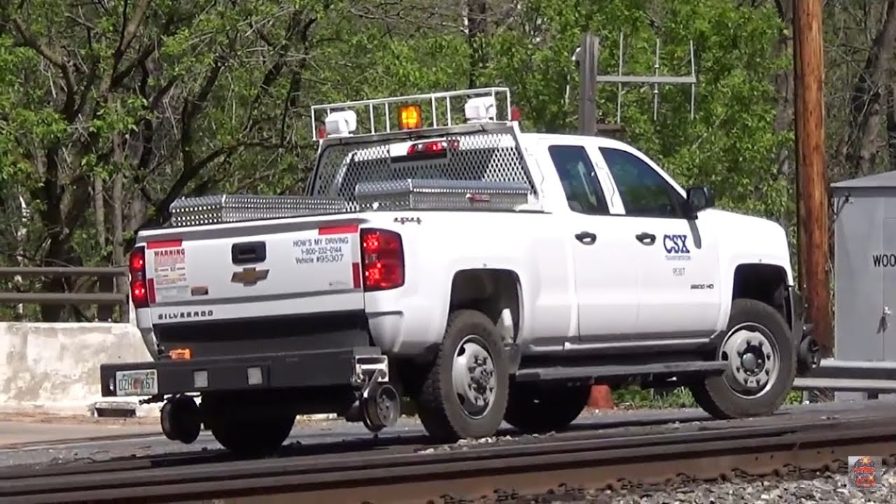 CSX Hi-Rail Truck Leaves the Rails - YouTube