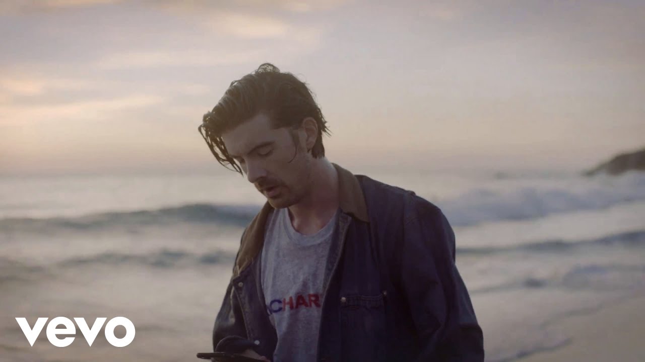 Colyer - Logout (Official Video) - YouTube