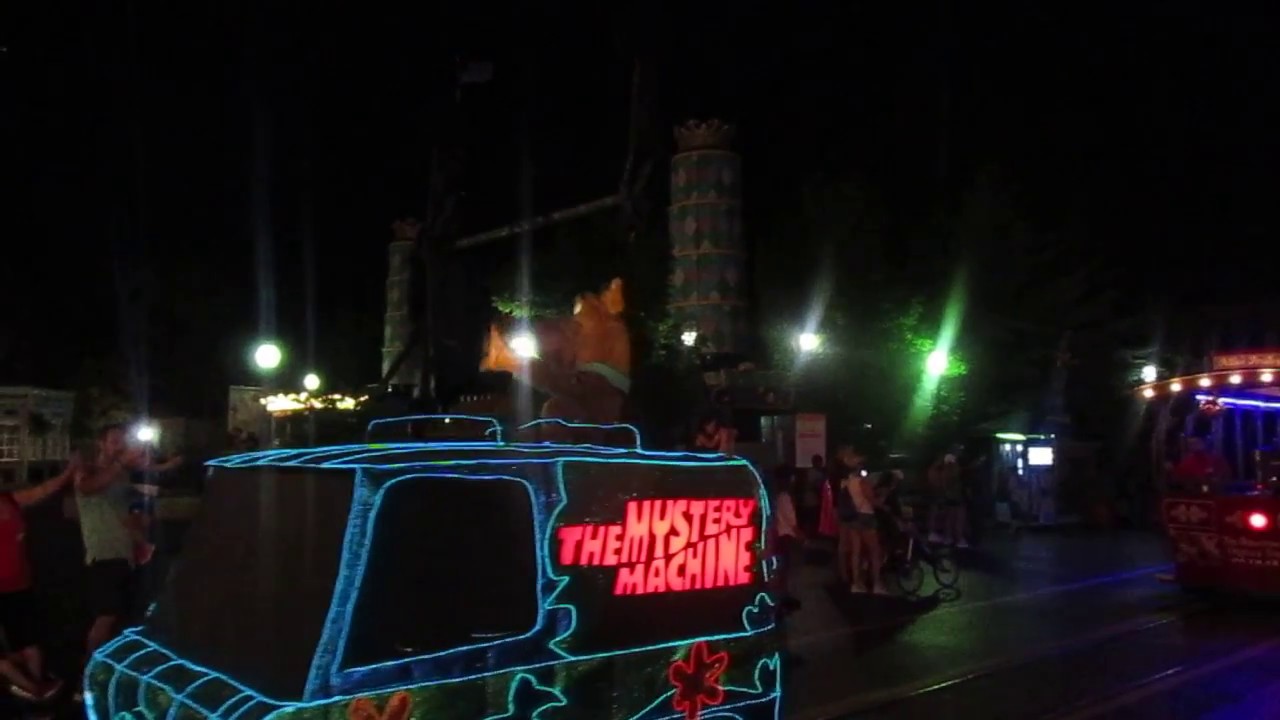 Grand Finale Parade Mardi Gras Six Flags Great America 7-15-17 - YouTube