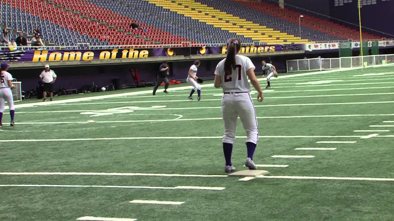 Evansville vs UNI Softball: March 30, 2014 - Macey Wolfe hit - YouTube