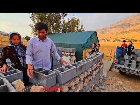 Family gathering in the mountains ⛰️: Picking vegetables🌿🥬 and building a chicken coop