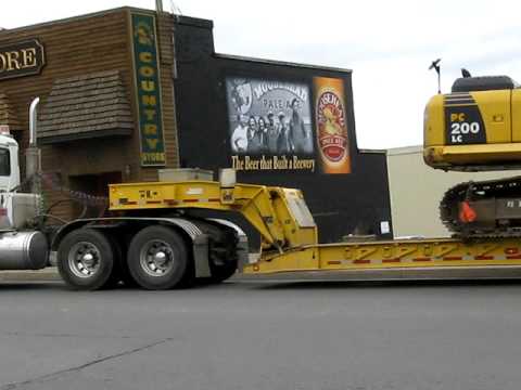 Mack Vision Lowboy - YouTube