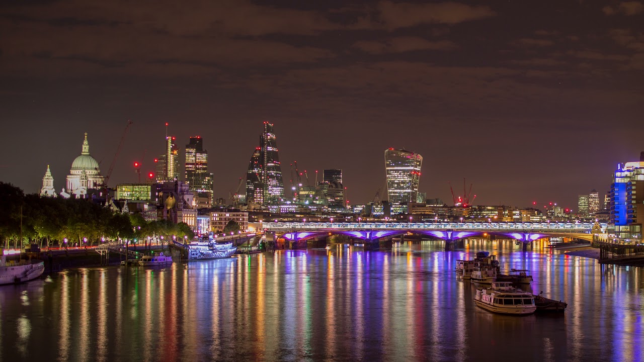 London Time-Lapse With River Reflections😍4K - YouTube