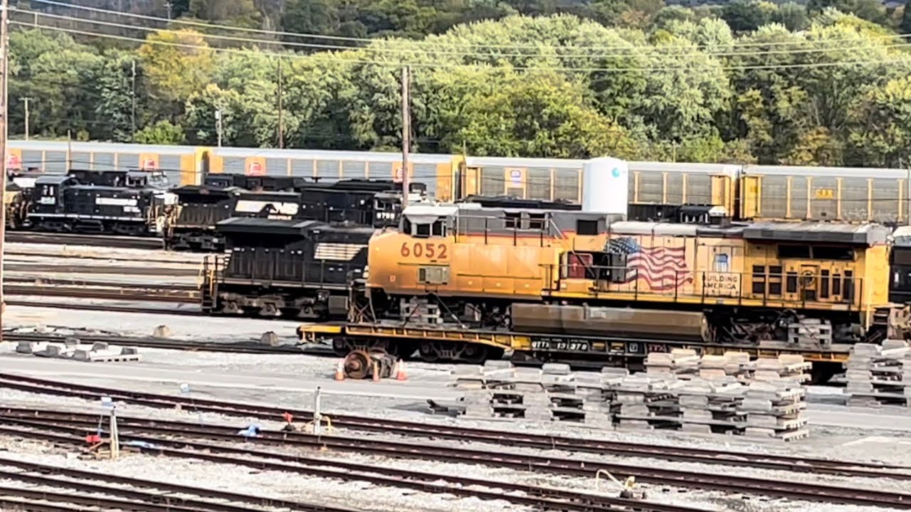 NS SW1001 2102 at Altoona, PA -10/9/2023 - YouTube