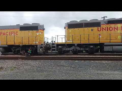 UP 281 GP38N & UP 1713 SD40N part 2 - YouTube