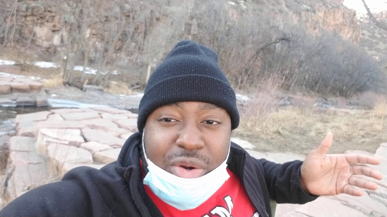 Why are ppl b****ing about wearing masks? - YouTube