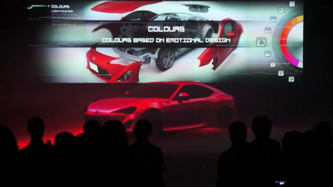 3D projection mapping on a revolving car for Toyota 86 Launch - YouTube