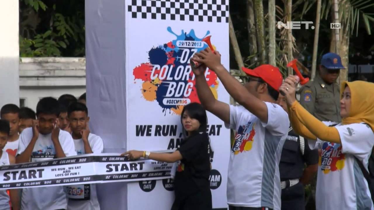 NET12 - 1200 peserta ikut Color Run Bandung - YouTube