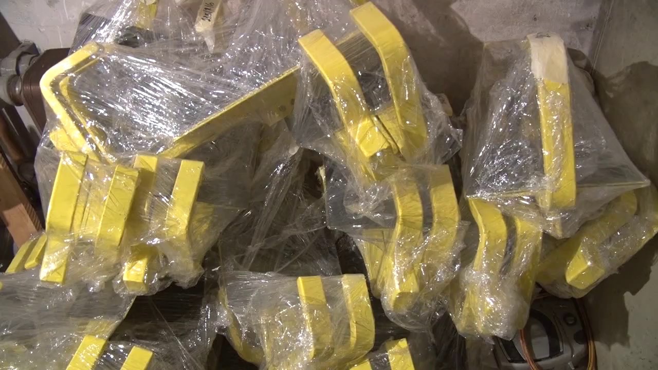 TV5 - JKP "Bioktoš" nabavilo 26 kompeta "kandži" - YouTube