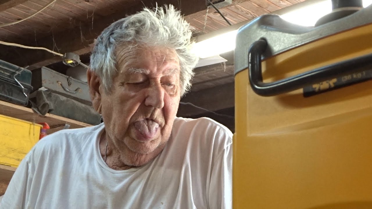 Most Serious Game Face In The World - YouTube