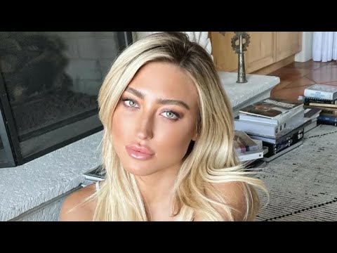 Influencer Stefanie Gurzanski Appears in a Bikini