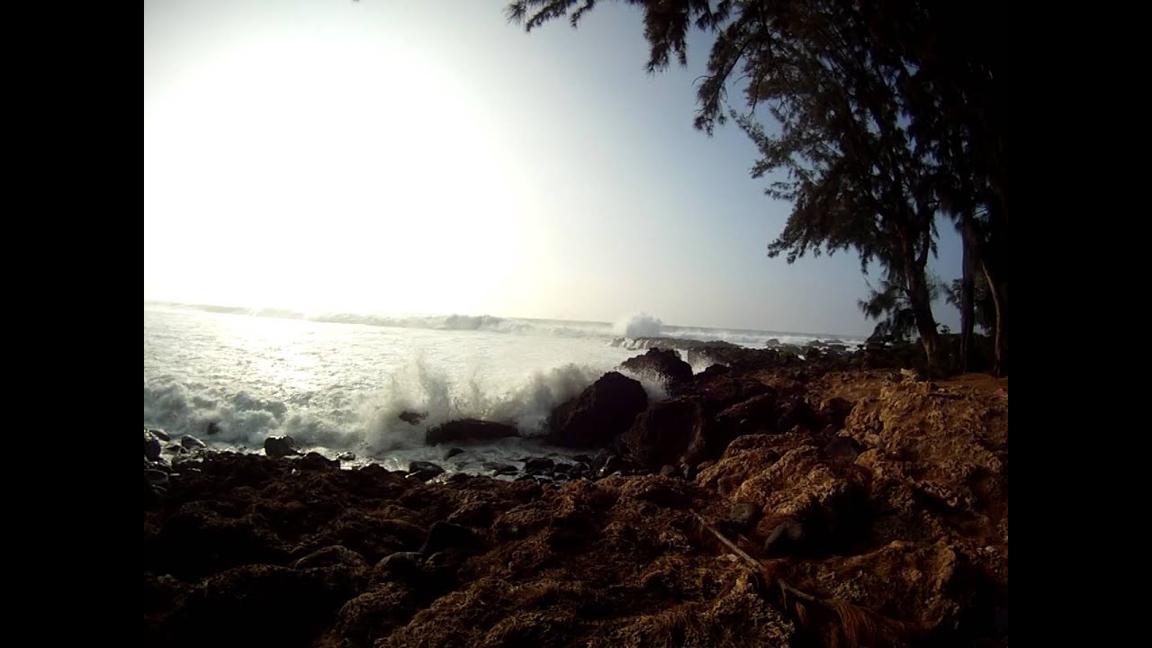 North Shore--25ft Waves - YouTube