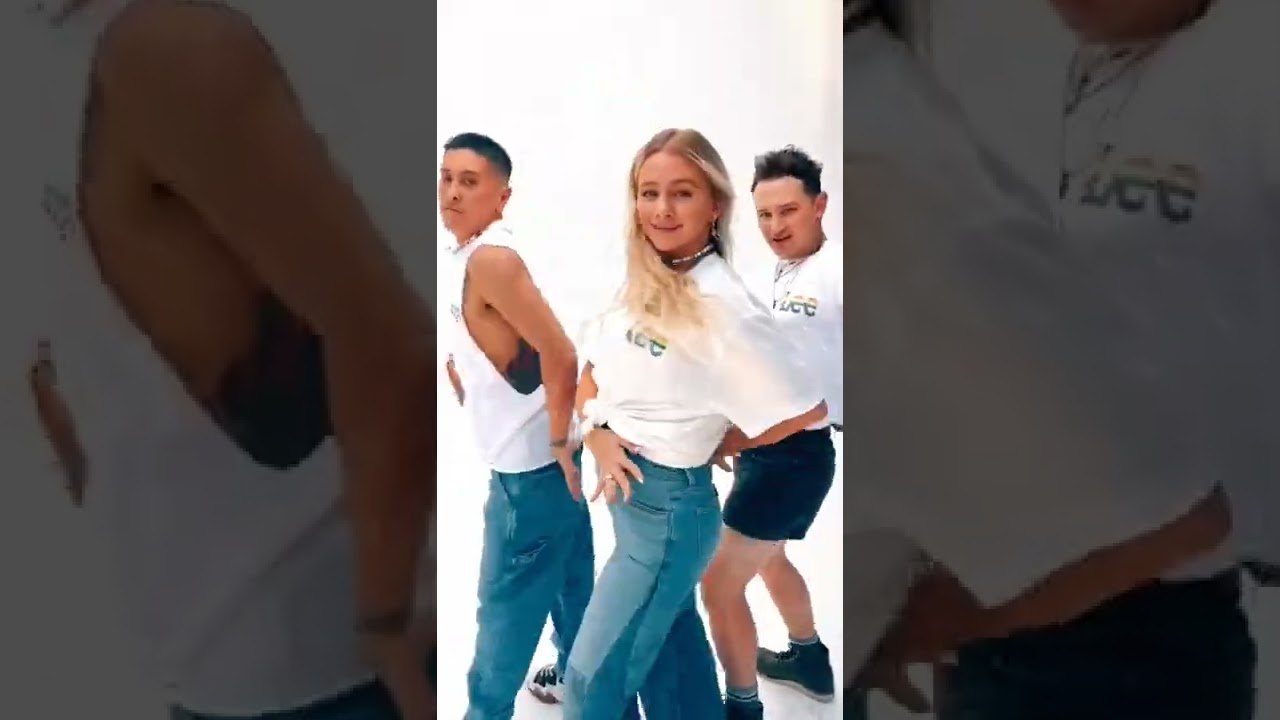Mollee Gray New Dance TikTok Short - YouTube