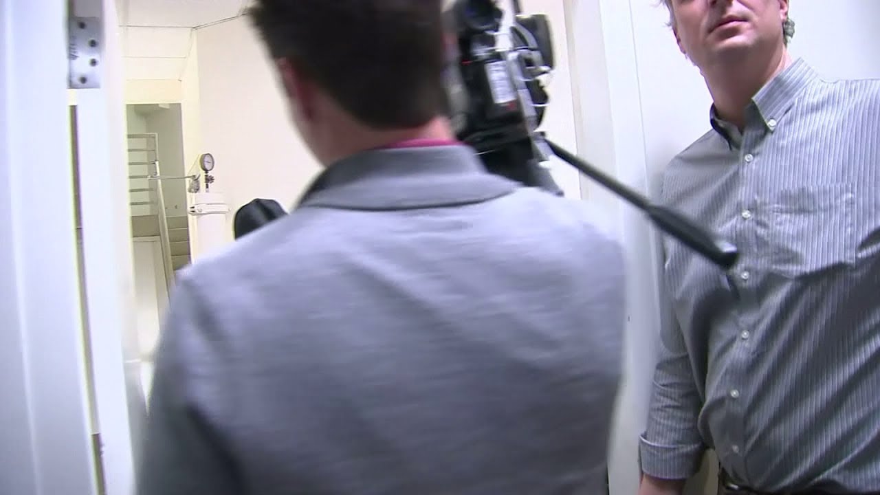 Cowardly Republican Caught Running From Reporters - YouTube