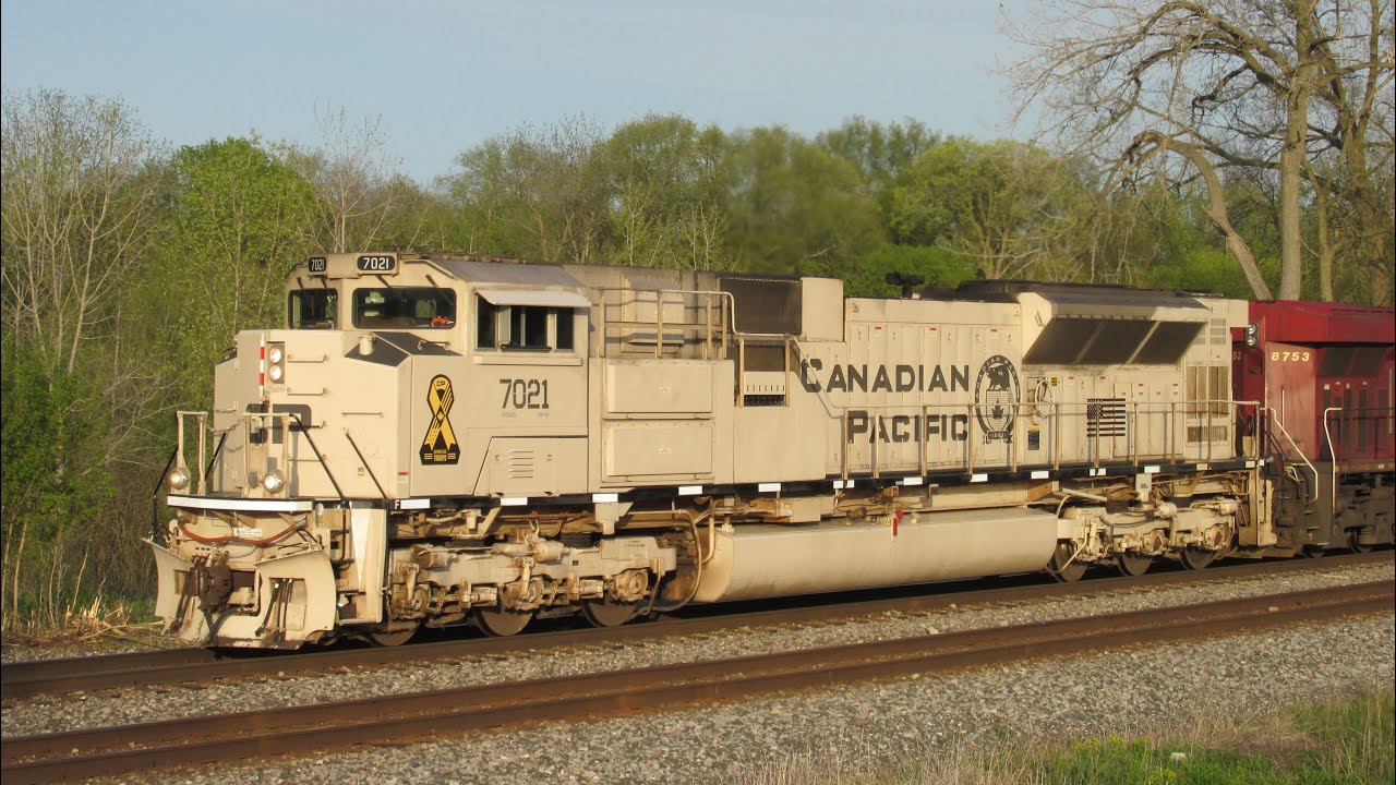 Veterans Day Special - Canadian Pacific Military Tribute Locomotives ...
