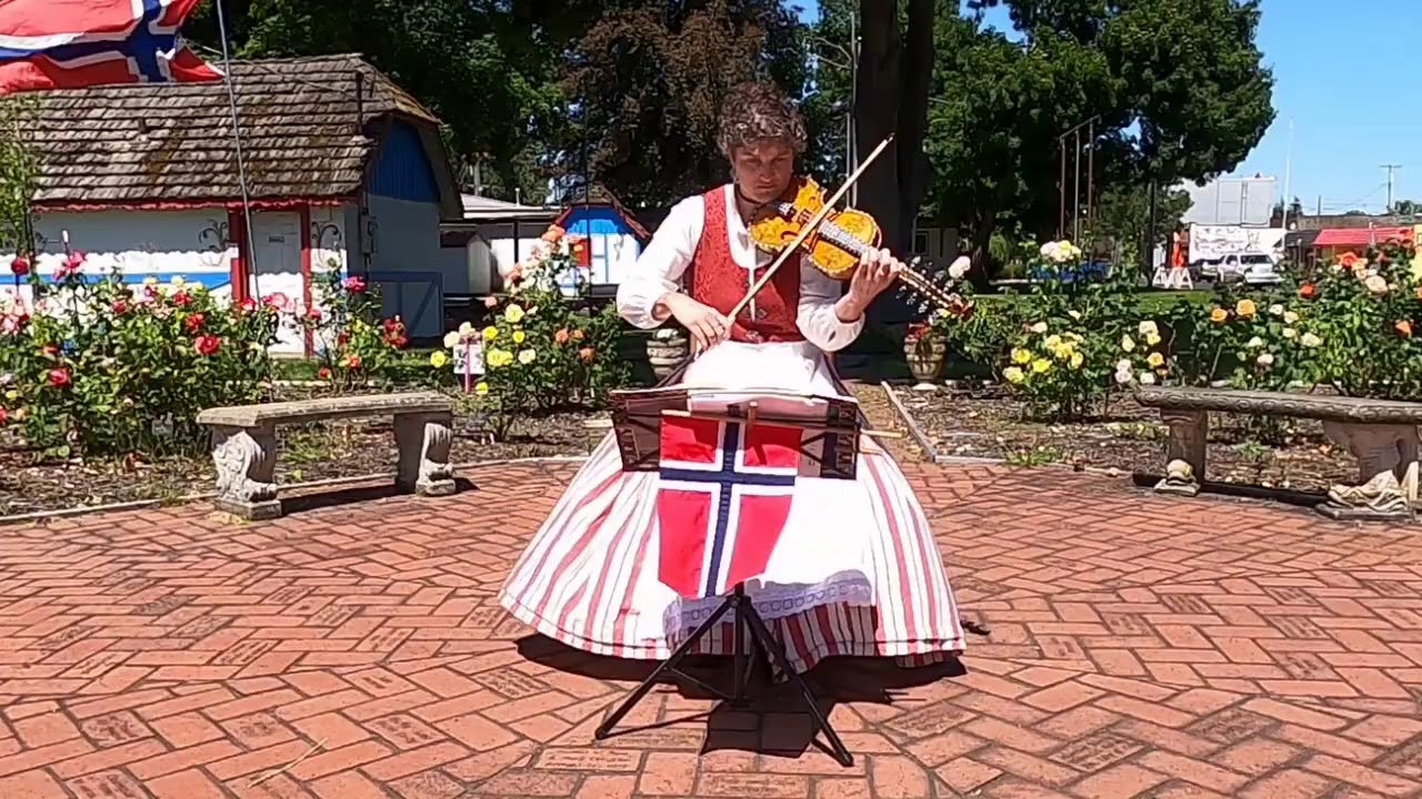 Scandinavian Folk Music with Amey Herman - YouTube