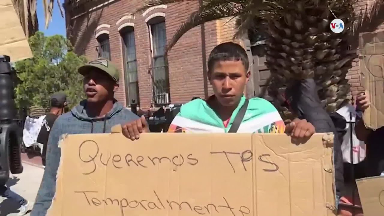 Migrantes venezolanos protestan en la frontera de EEUU por TPS - YouTube