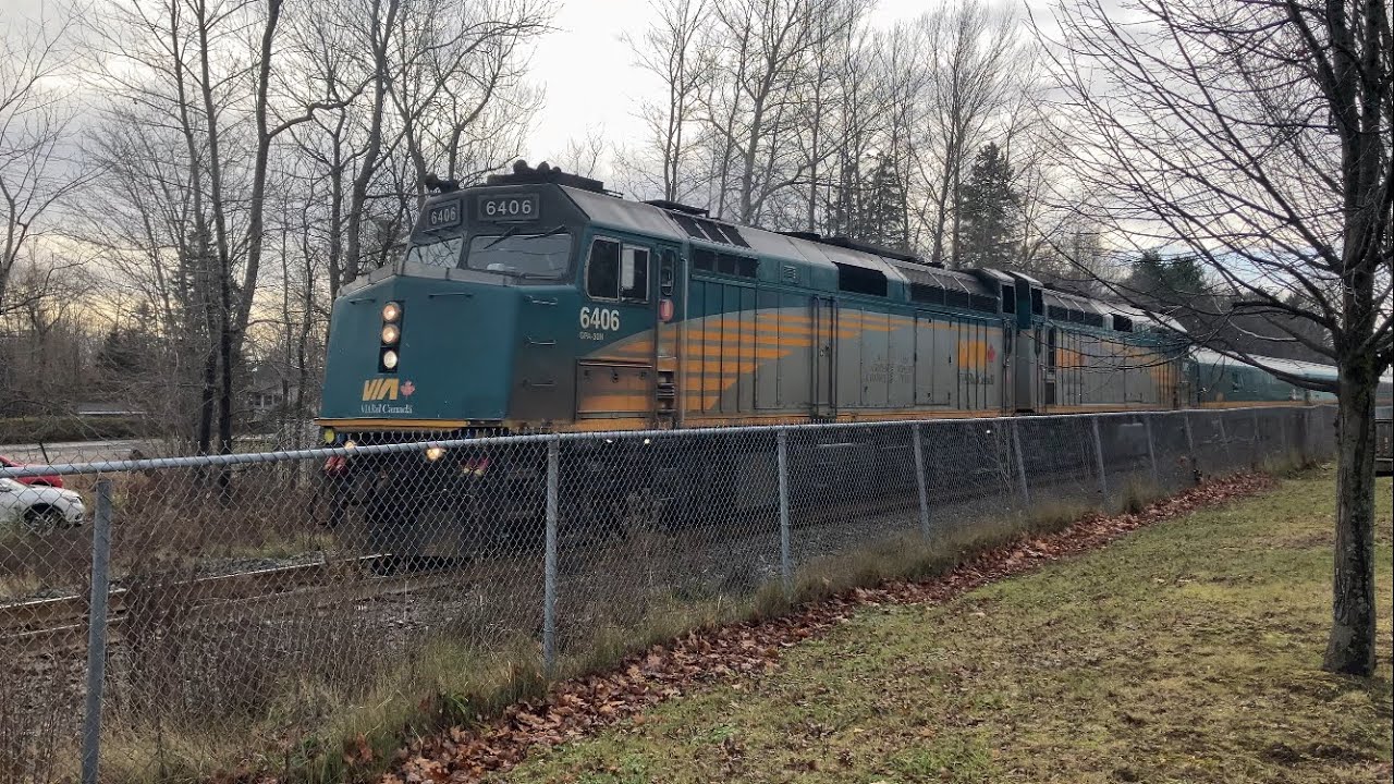 Hornshow! Via Rail 15 with 6406 leading - Elmsdale Road Railroad ...