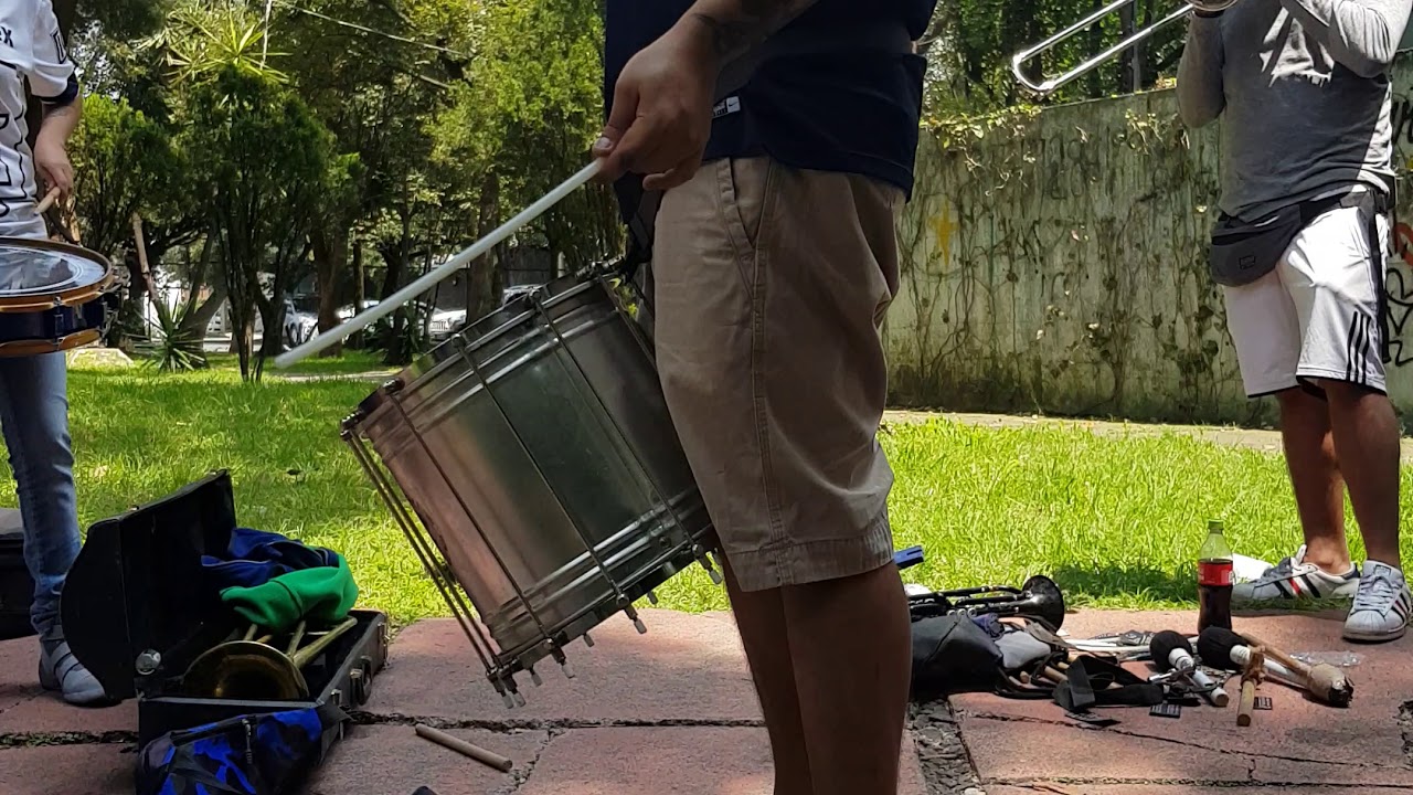 Aprendiendo a tocar repique ... ensayo - YouTube