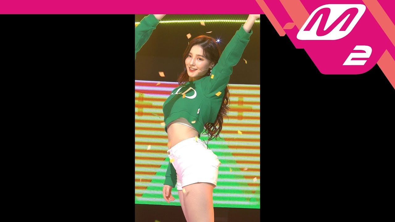 [MPD직캠] 모모랜드 낸시 직캠 '뿜뿜(BBoom BBoom)' (MOMOLAND Nancy FanCam ...