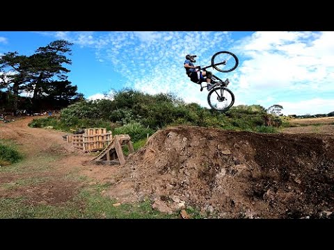Building a MTB Gap Jump landing and Send it /Jump Session /BBQ Ride ...