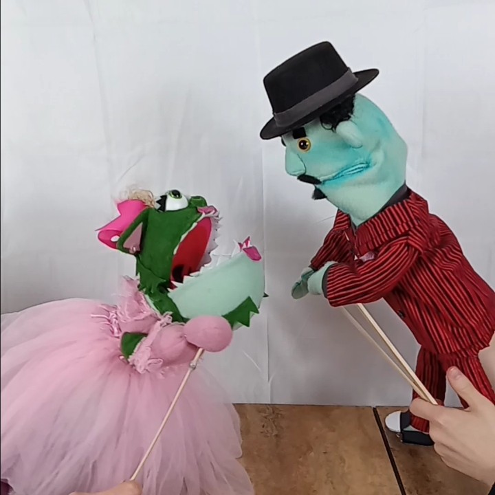 I'm so dizzy! #shorts #funny #puppet #comedy #trending - YouTube