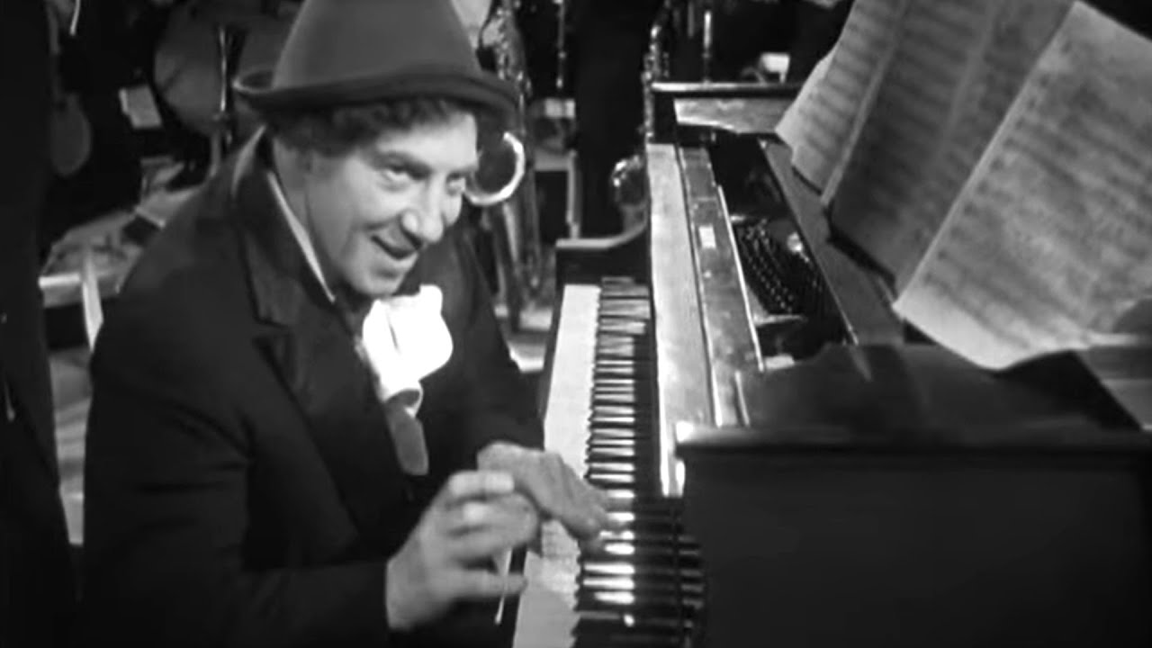 Chico Marx - On the Beach at Bali-Bali - YouTube