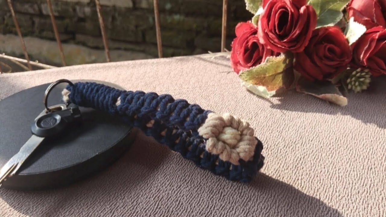 DIY Macrame Daisy Flower Wristlet | Macrame Daisy Flower Keychain Tutorial | Macrame Wristlet ...