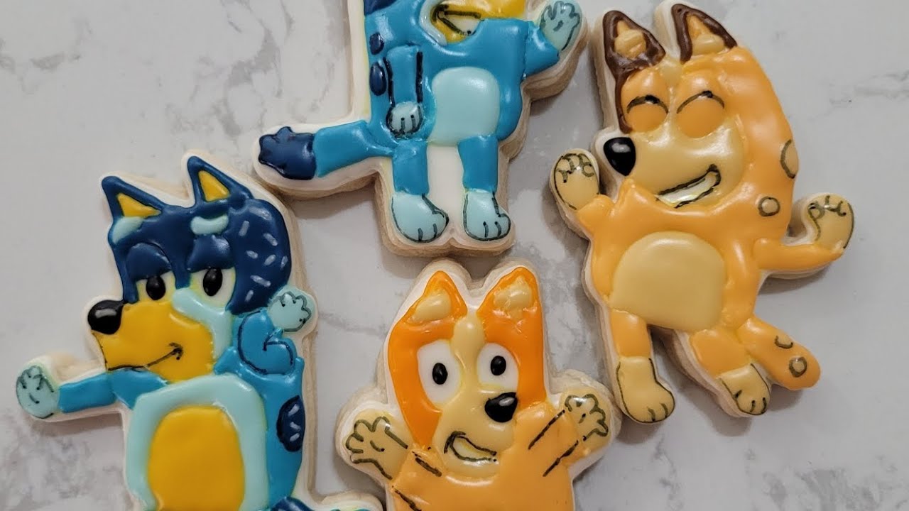 Bluey royal icing cookie decorating compilation - YouTube
