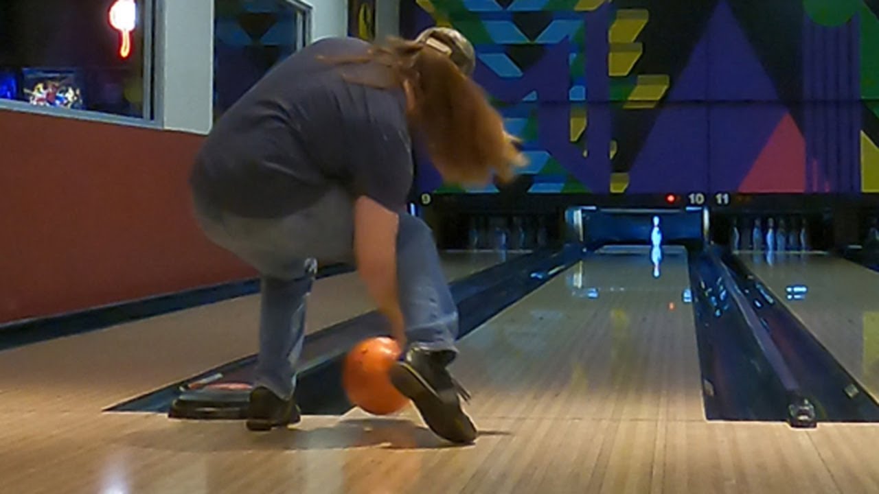 9 Pin Spare - Bowling Between the Legs - YouTube